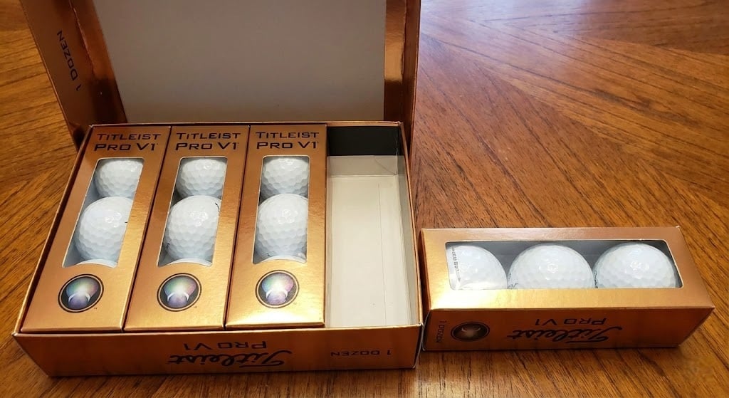 How Many Golf Balls in a Box? Standard Counts Revealed